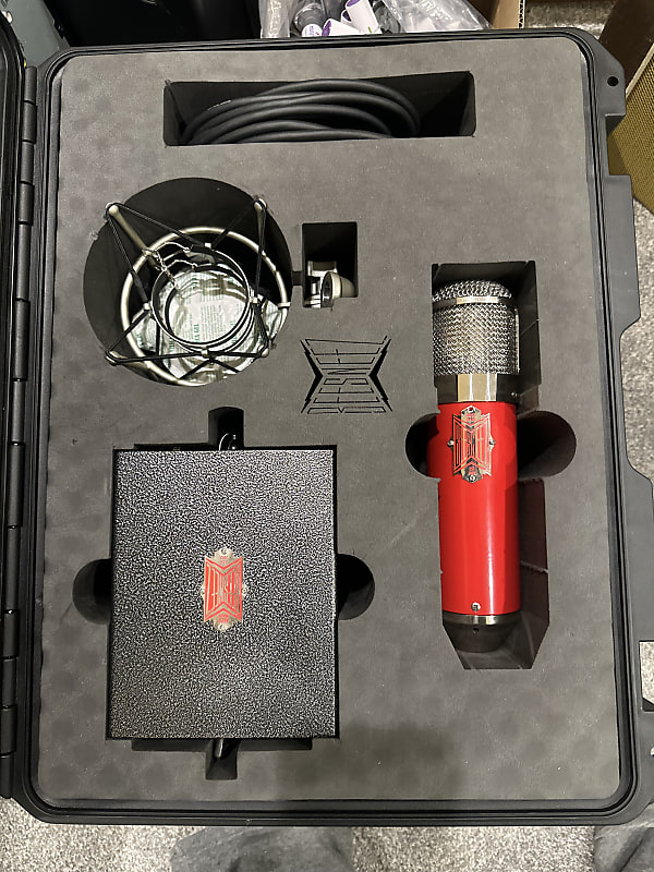 BeesNeez Microphones T1 2015 - Cherry red glossy custom color | Reverb