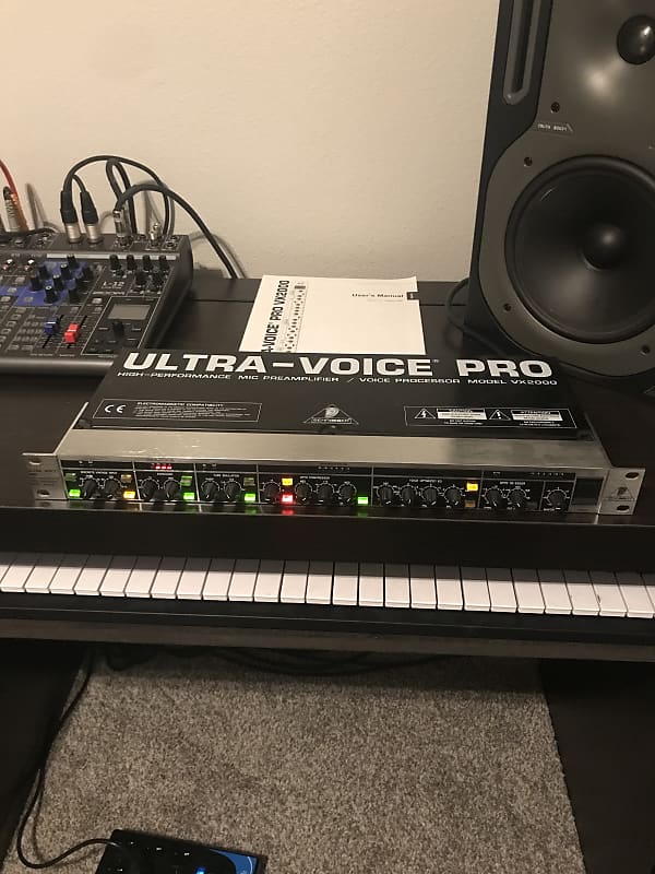 Behringer VX2000 | Reverb