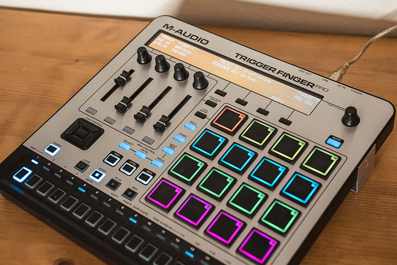 M-Audio Triggerfinger Pro Pad-Controller, 64 step sequenzer | Reverb