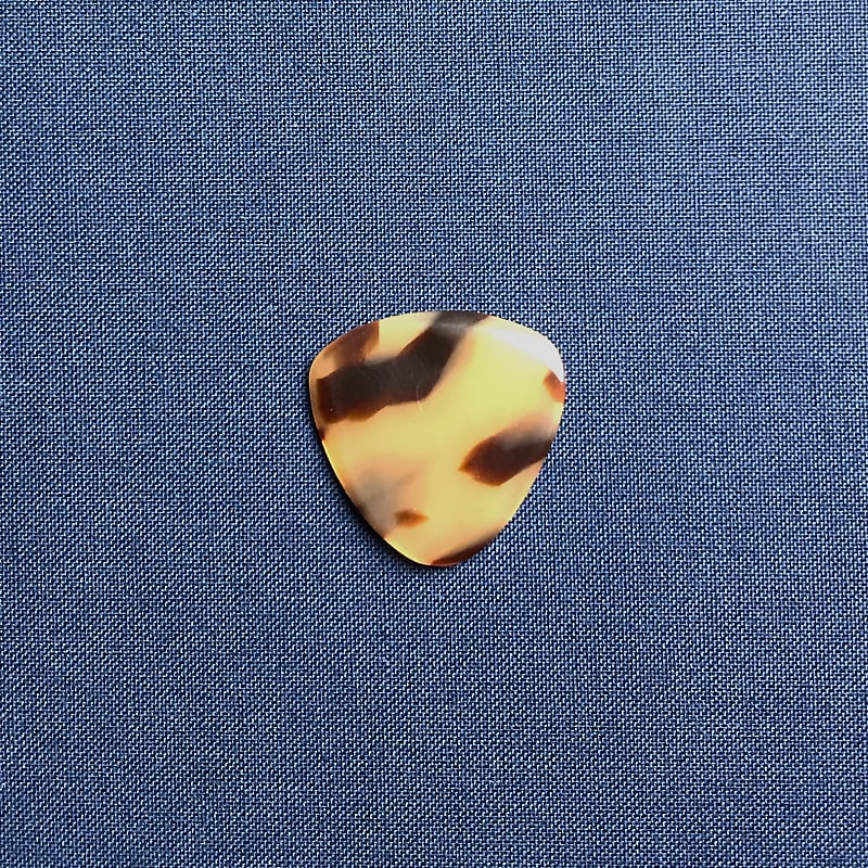 DjangoGuitars "Mandolin Pick" 3.0mm (Vintage Galalith) | Reverb