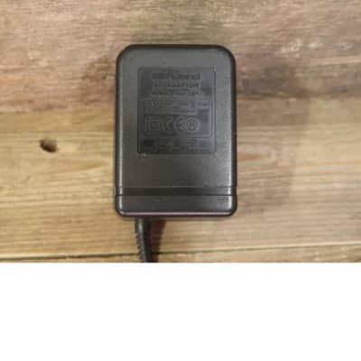 Roland ACI-230C Power Adapter 9V (EU Plug, 230V) | Reverb Deutschland