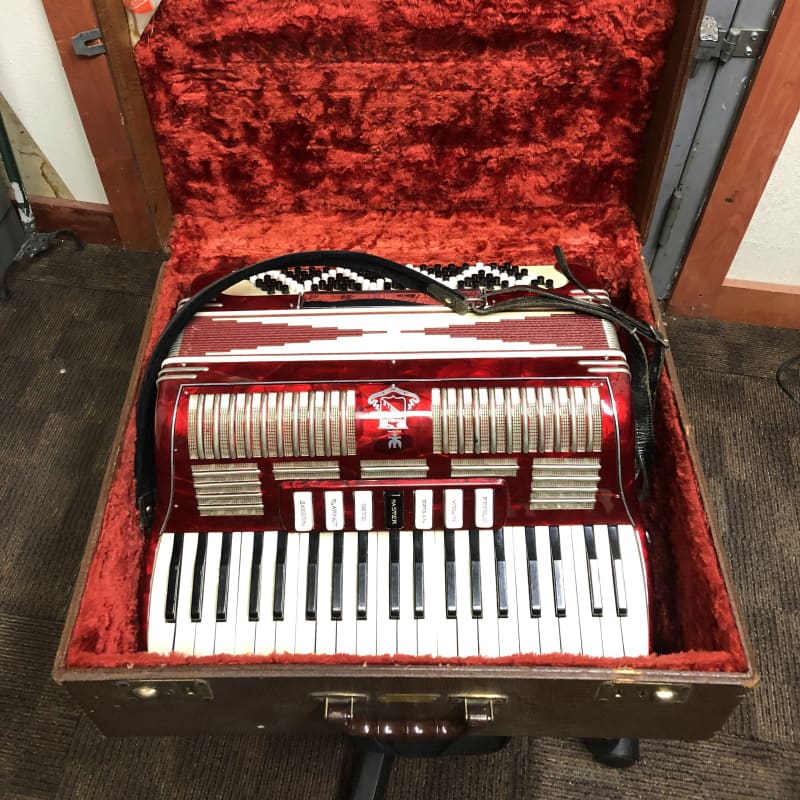 Accordions - New & Used Accordions For Sale | Reverb