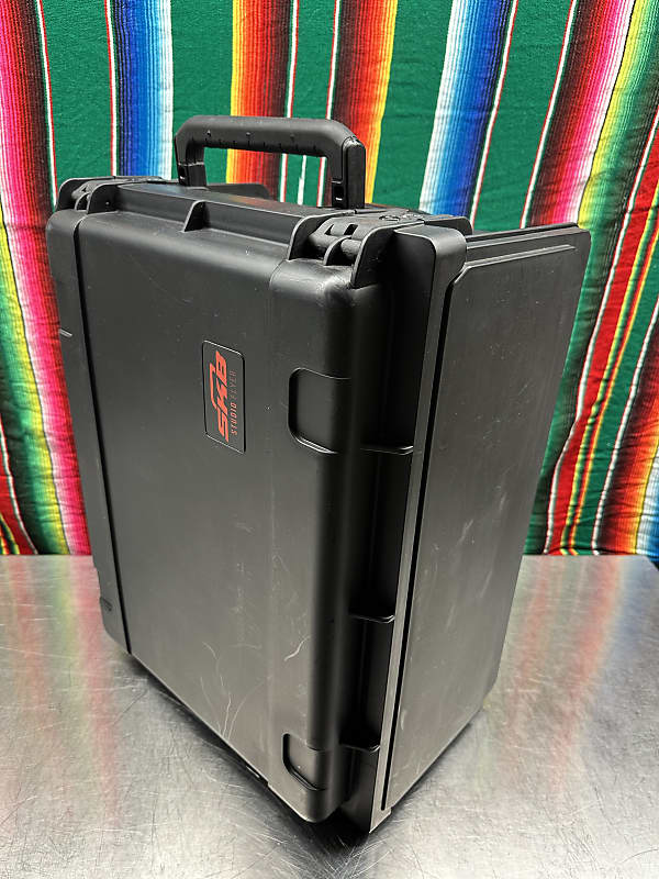 SKB 1SKB-ISF4U 4RU Injection Molded Studio Flyer Laptop Rack | Reverb