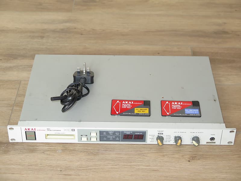 AKAI XE8 16-bit MIDI drum expander with two sound library | Reverb