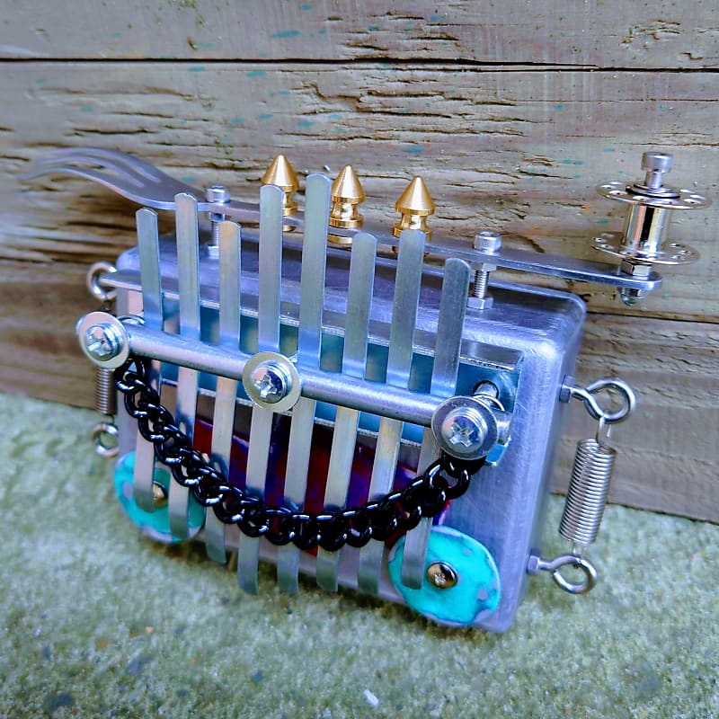 kalimba/noise box/noise devices/noise instrument/metal | Reverb