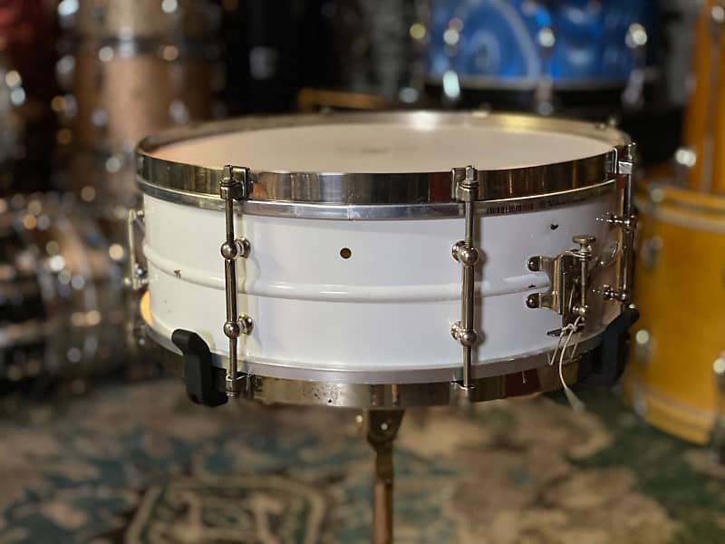 Leedy Reliance Snare Drum in White Enamel | Reverb