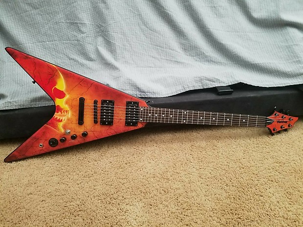 Washburn WV16 G12 Skull Flying V w/ Gigbag | Reverb