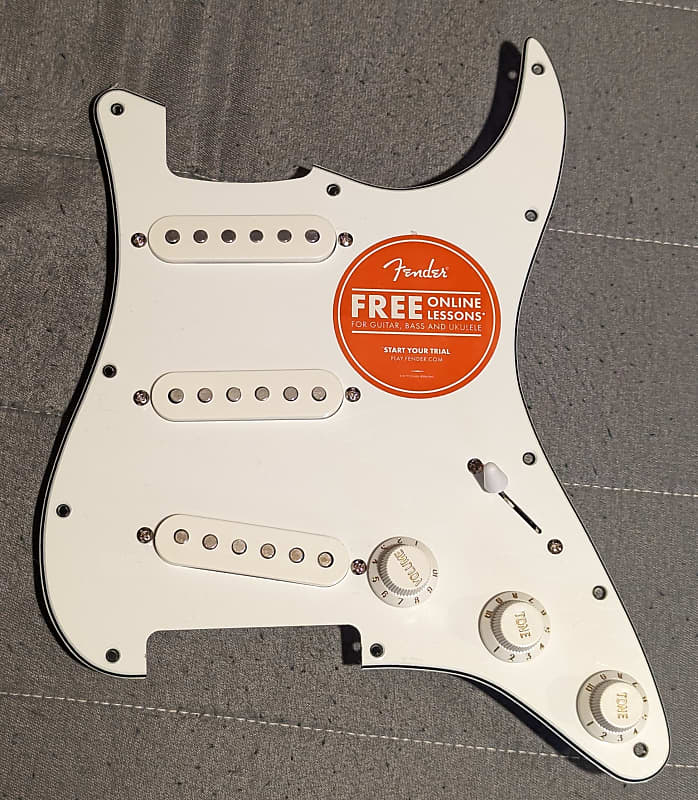 Fender/Squier Stratocaster Pickguard Set - White | Reverb
