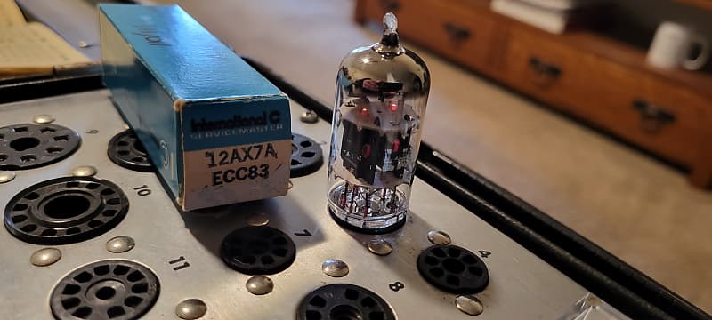 ServiceMaster Ecc83 12ax7 NOS 70's WHT Lbl | Reverb