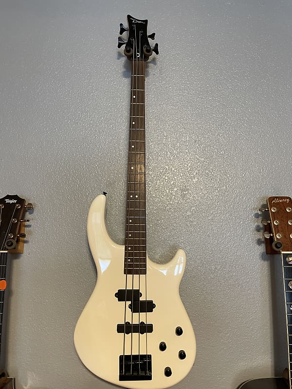 Dean Edge 10A PJ White | Reverb