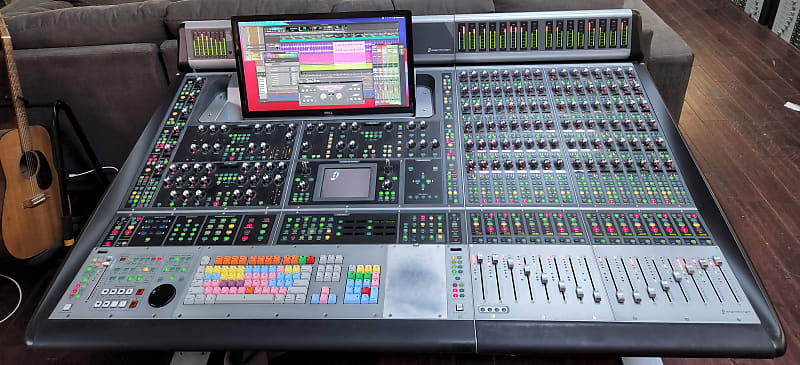 Avid / Digidesign ICON D-CONTROL ES 16Ch. with Surround | Reverb