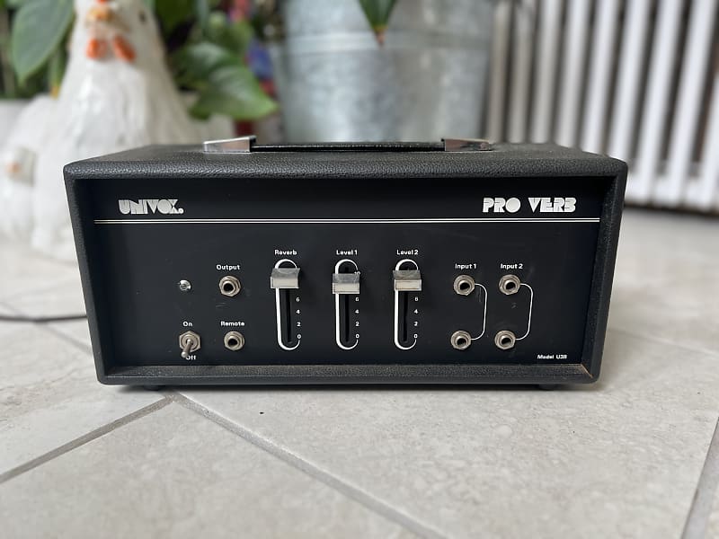 Univox U3R - 70s spring reverb tank | Reverb