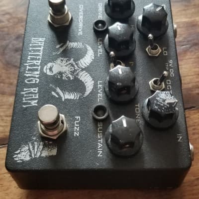 Wounded Paw Battering Ram Dual Overdrive/Fuzz Pedal | Reverb Australia