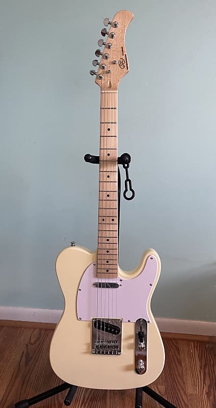 SX Furrian MN Alder VW Vintage White w/SX Gig Bag | Reverb