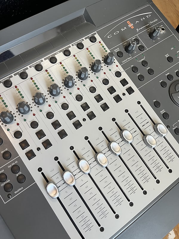 Digidesign USB midi control Command8 / Automated Faders | Reverb