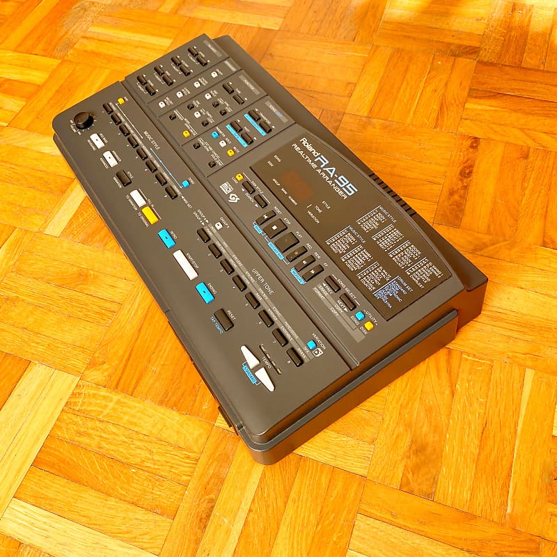 Roland RA-95 Realtime Arranger Synthesizer (Italy, 1995) | Reverb