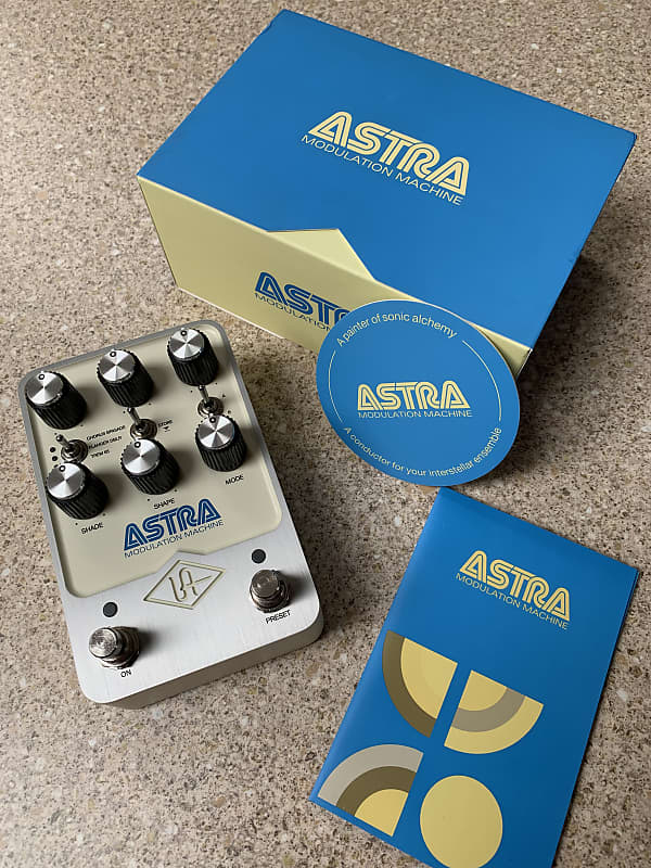 Universal Audio UAFX Astra Modulation Machine Pedal | Reverb UK
