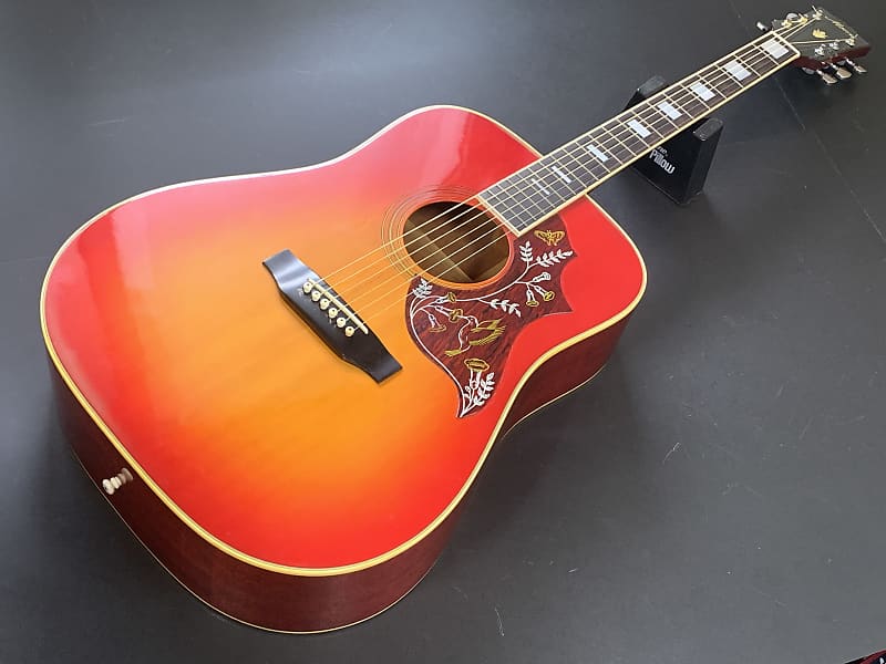 Morris WH-20 Dreadnought Used Acoustic Guitar Cherry Sunburst | Reverb
