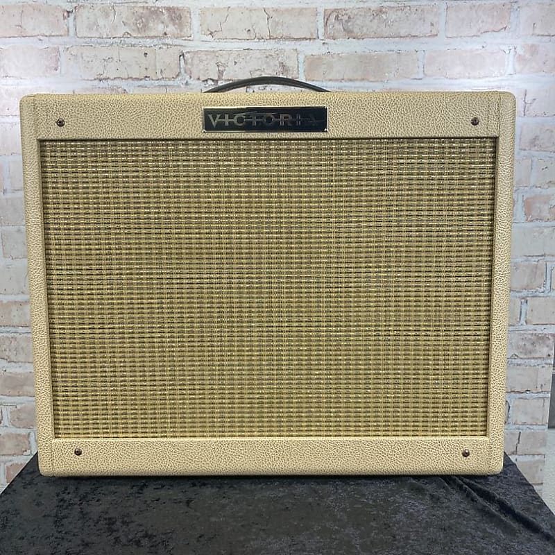 Victoria Vicky Verb Guitar Combo Amplifier (San Diego, CA) | Reverb