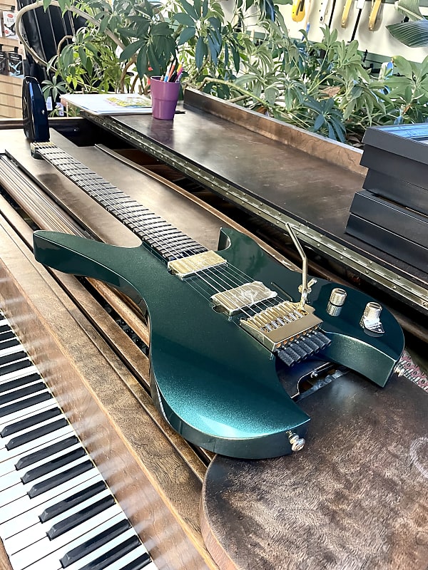 Schecter Headless Synyster Gates Custom 7 String - Oak | Reverb Canada