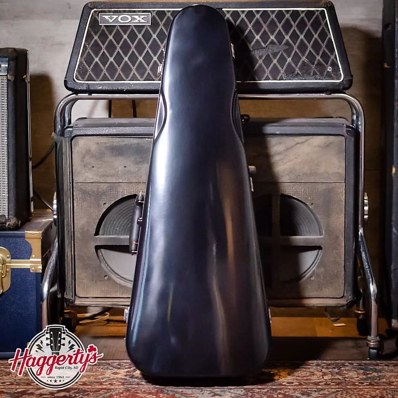 Bobelock 1029 Fiberglass Arrow Mandolin Case- Black/Wine | Reverb