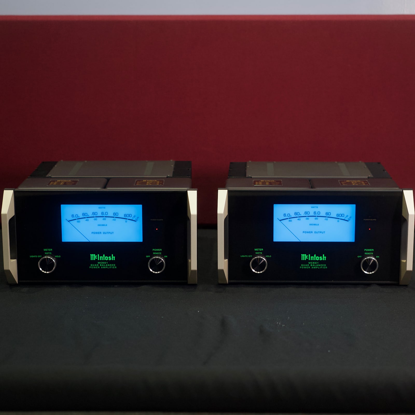 McIntosh MC601 600-Watt Mono Quad Balanced Power Amplifier | Reverb