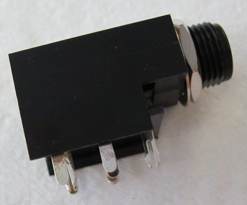 Fender Amplifier 9-pin Stereo Input Jack 0062765000 | Reverb Fender Amplifier 9-pin Stereo Input Jack 0062765000 | Reverb