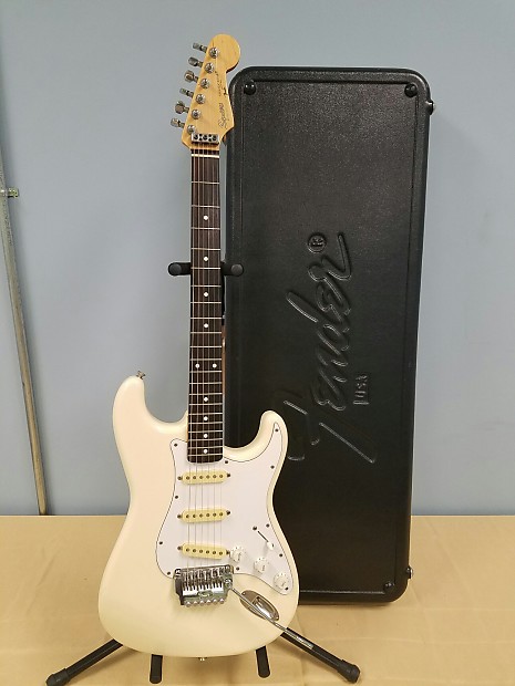 Fender Squier Stratocaster W/System 1 Tremolo Japan 1984-1987 | Reverb
