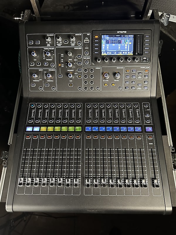 Midas M32R m + ProX Road Case w/doghouse | Reverb