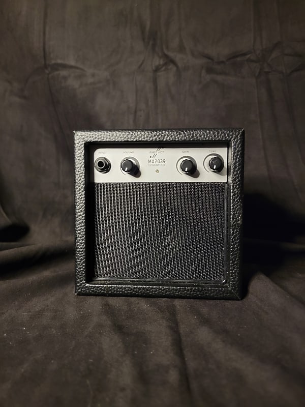 First Act MA2039 Portable Guitar Amp | Reverb