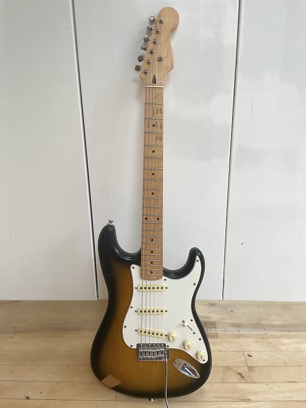 Nitro Stratocaster - 2 tone sunburst | Reverb UK