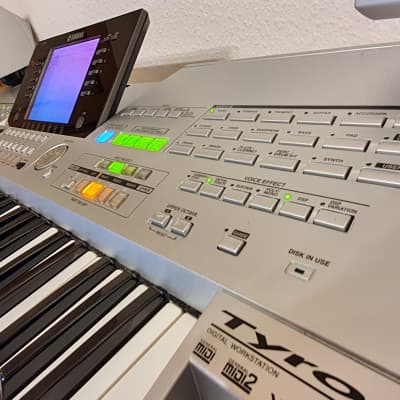 Yamaha Tyros 1 USB + 25,000 SONGS + speakers + Tyros | Reverb UK