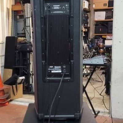 Mackie SR1522z | Reverb