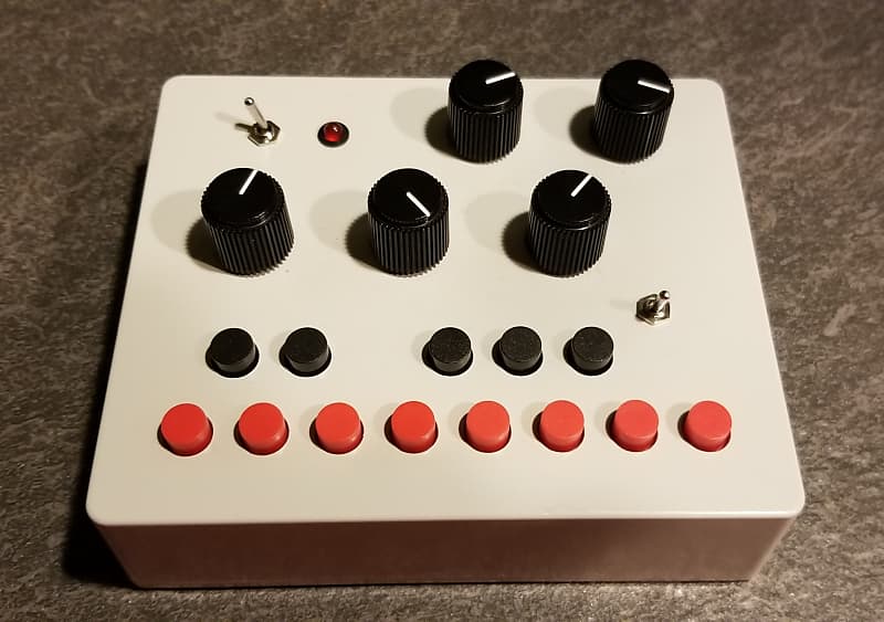 Michael Rucci 8-bit Power Synthesizer | Reverb