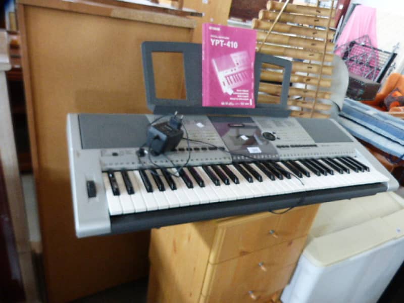 Yamaha YPT 410 with notestand and power suply | Reverb