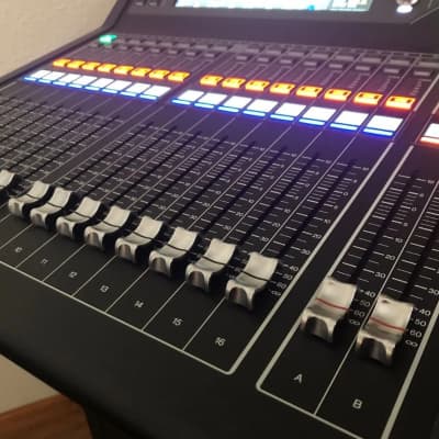 Yamaha QL1 Digital Mixer Console - Black | Reverb