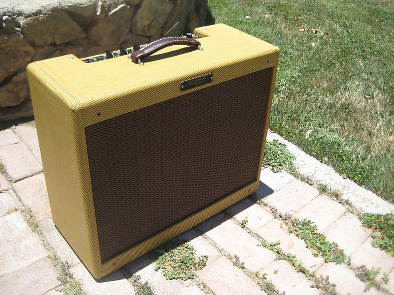 Carl's Custom Amps 30W Tweed Deluxe 2X12 Combo Video Demo | Reverb