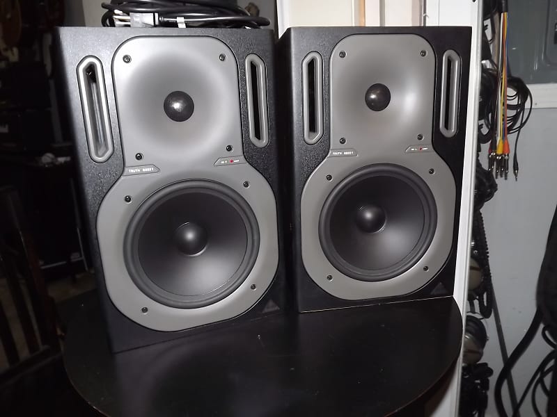 Behringer B2031 Black Studio Monitors | Reverb