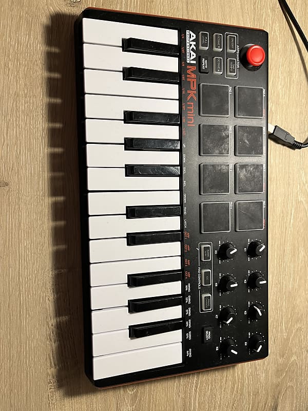 Akai MPK Mini MKII 25-Key MIDI Controller 2014 - Present - | Reverb
