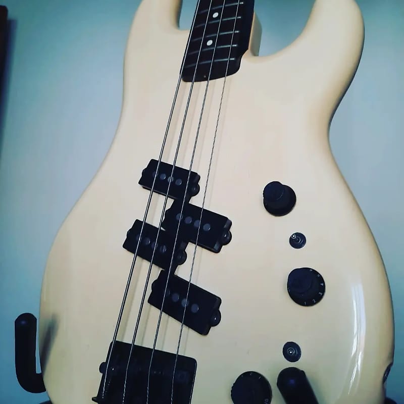 Fender Precision 1985 PB555 Aged White BOXER SERIES | Reverb Croatia