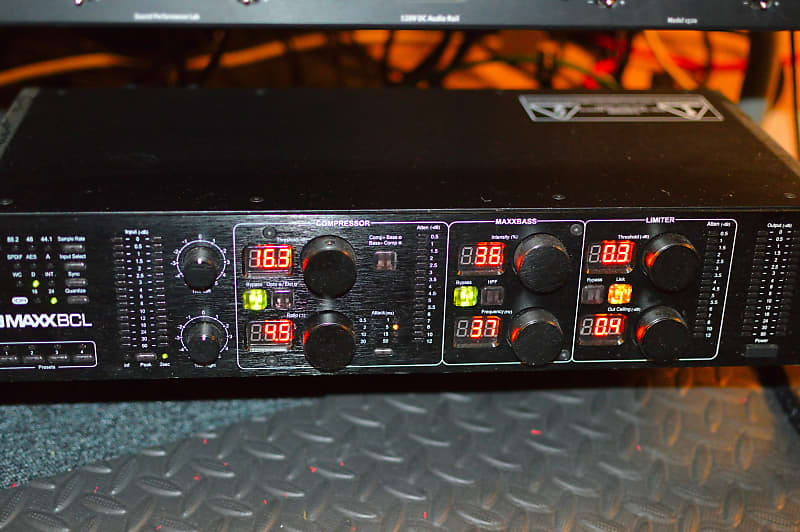 Waves MaxxBCL Black Hardware Mastering L2 Limiter (Maxx BCL) | Reverb