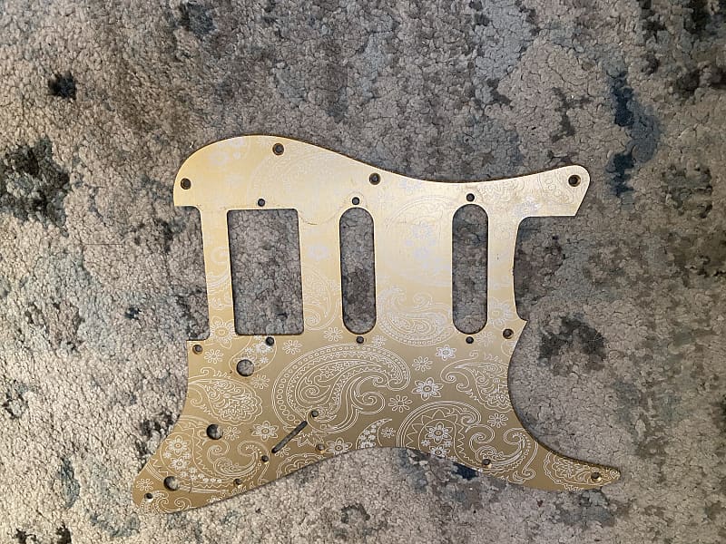 Perle Guitars Stratocaster Pickguard Anodized Gold | Reverb