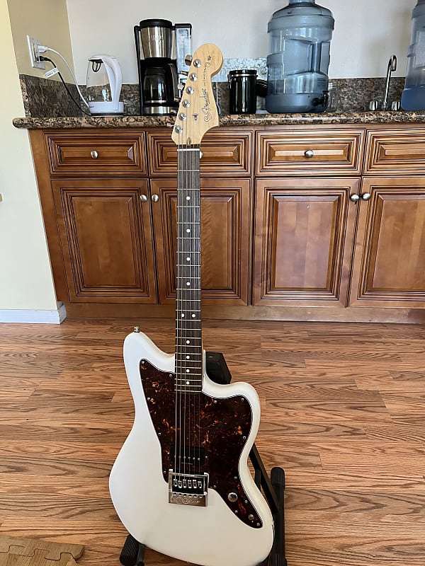 Fender Jazzmaster with Evertune Bridge + Upgrades | Reverb