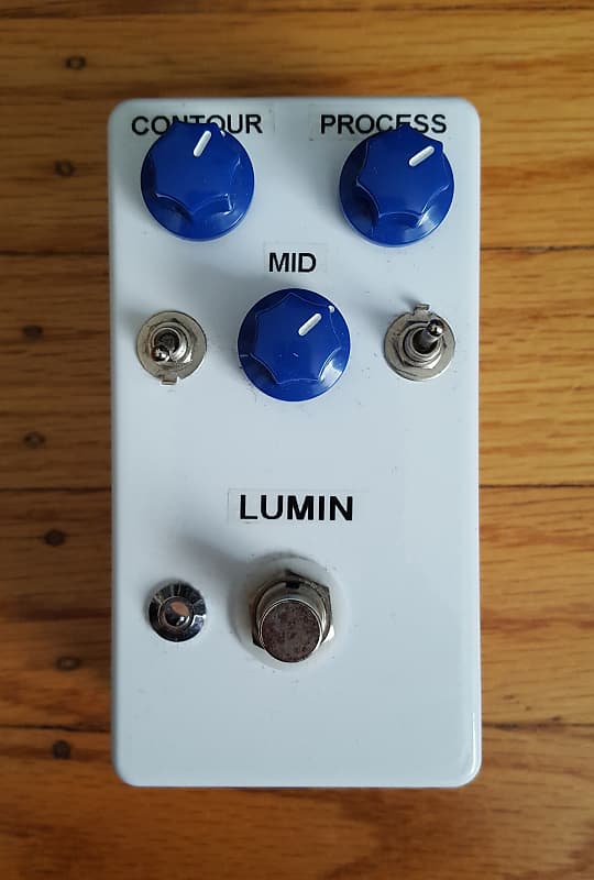 RCO Pedals Lumin Sonic Enhancer 2020 - White with Blue Knobs | Reverb