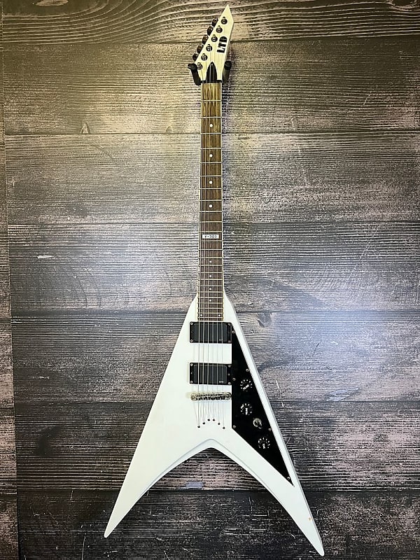 ESP LTD V-300 Electric Guitar (Richmond, VA) | Reverb