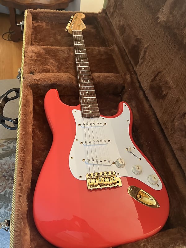 Fender Custom Shop Stratocaster 2000 Fiesta Red / Gold | Reverb