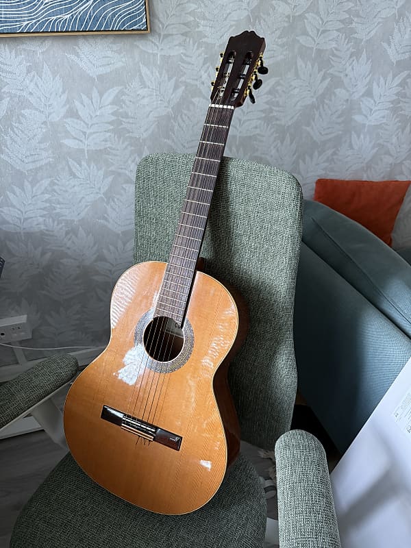 Cuenca Model 10 Classical Guitar | Reverb