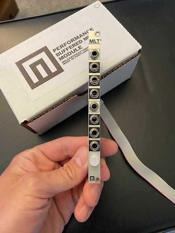 Malekko Performance Buffered Mult | Reverb