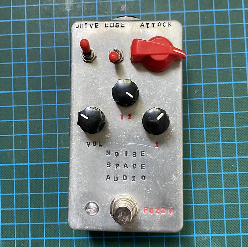 Noise Space Audio Fuzz V 2021 - Silver | Reverb UK