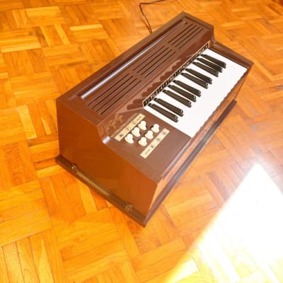 Magnus Model 300 (USA, 1950s) – vintage portable electric | Reverb